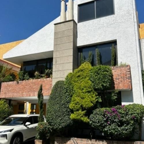 CASA CON DOBLE VIGILANCIA EN VENTA EN INTERLOMAS | e-Inmob